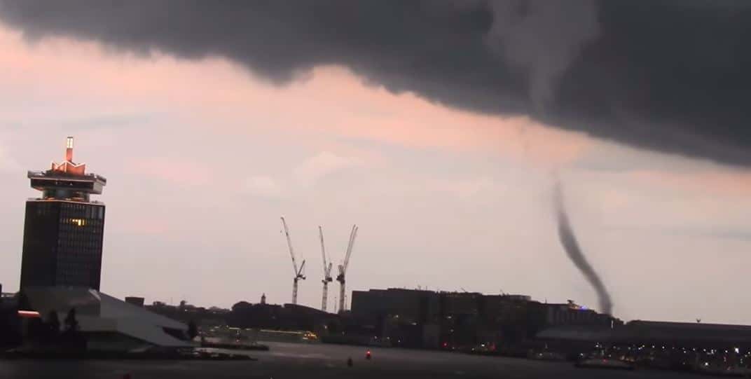 Windhoos boven Amsterdam - JammFM 104.9